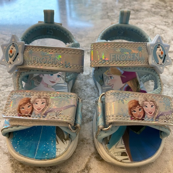 Shoes | Frozen Anna Elsa Toddler Girl Light Up Blue Velcro Sandals ...